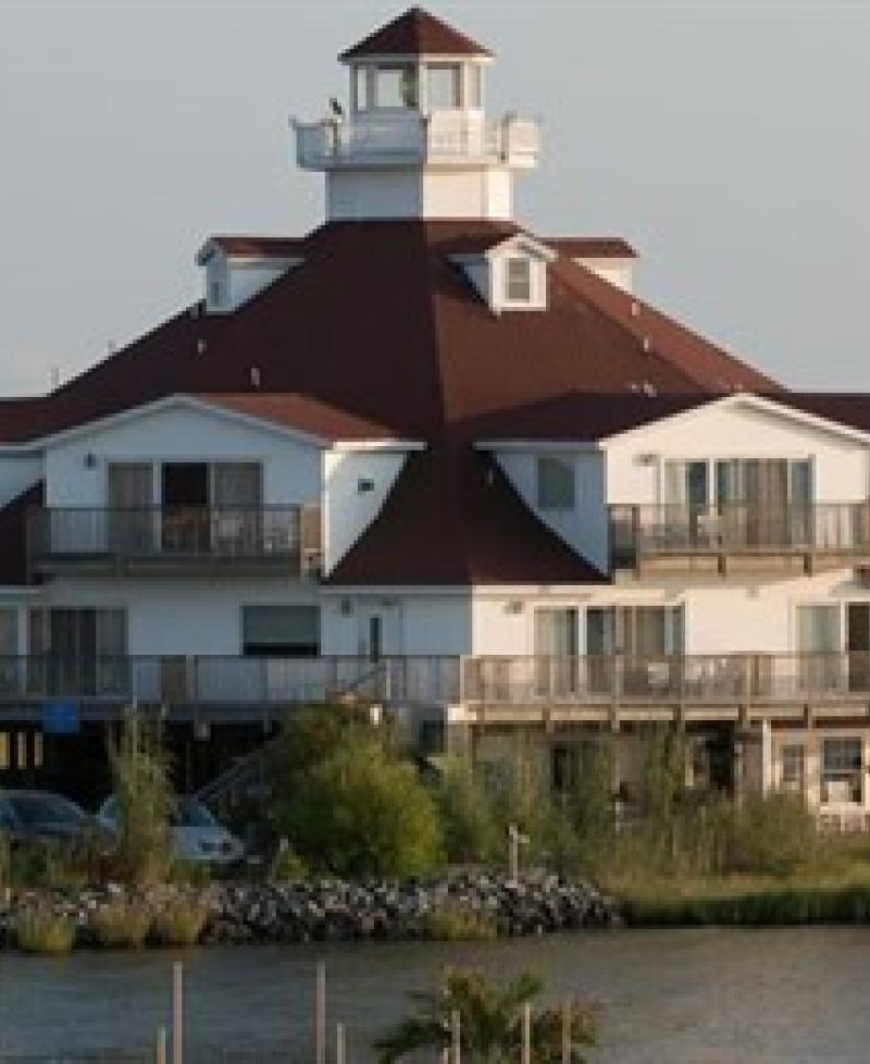 Lighthouse Club Hotel at Fager's Island | VisitMaryland.org